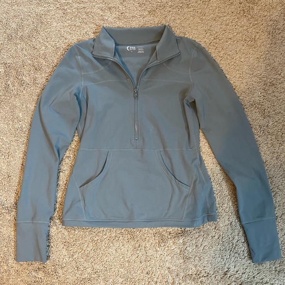 ZYIA | Tops | Zyia Active Grey 2 Zip Pullover Front Pocket And Thumb ...